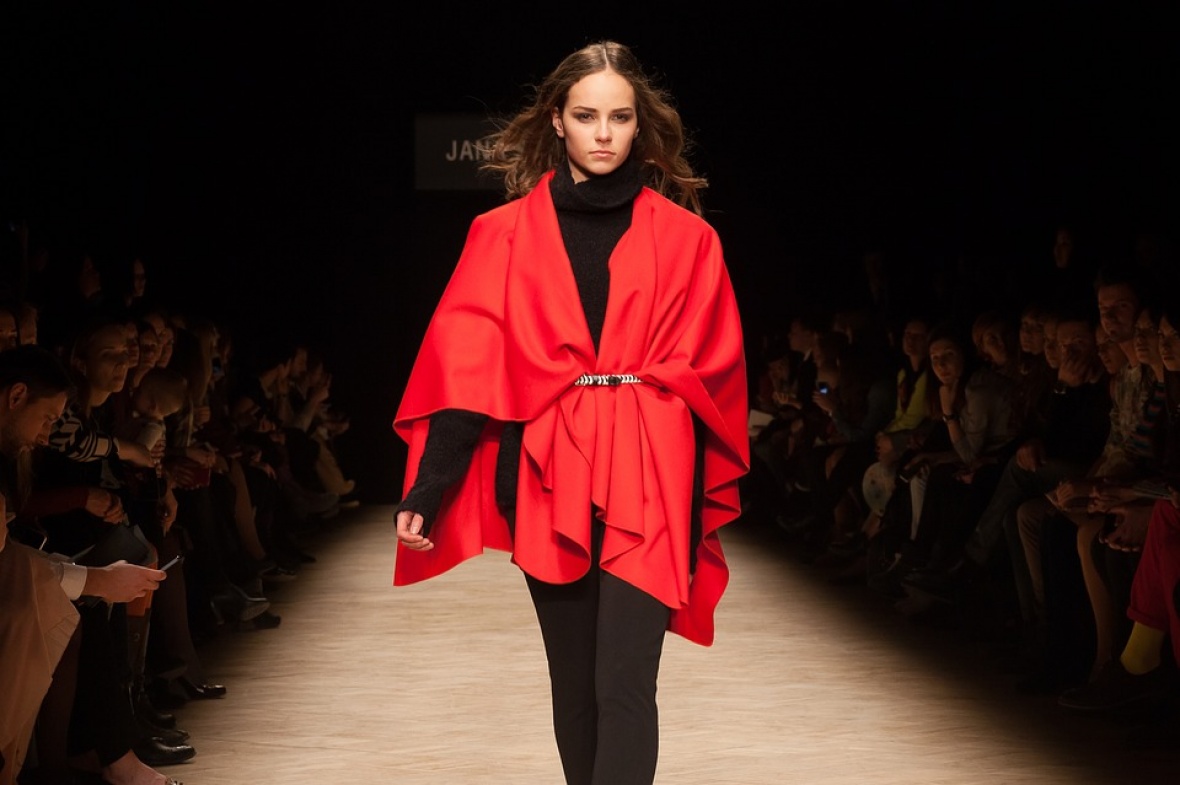 Fashion Design ArtSpots App Street Art Museums Galleries